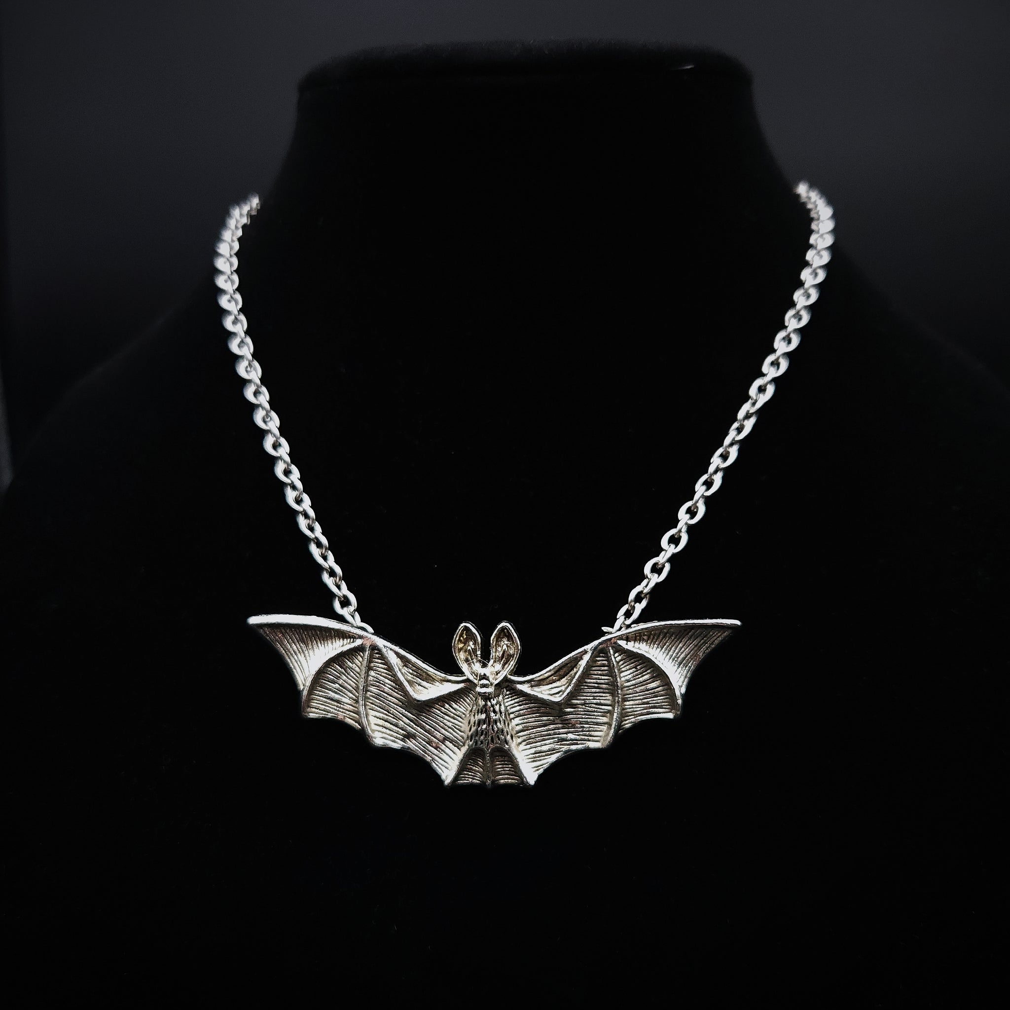 Bat Chain Necklace – Ghoulish Goods